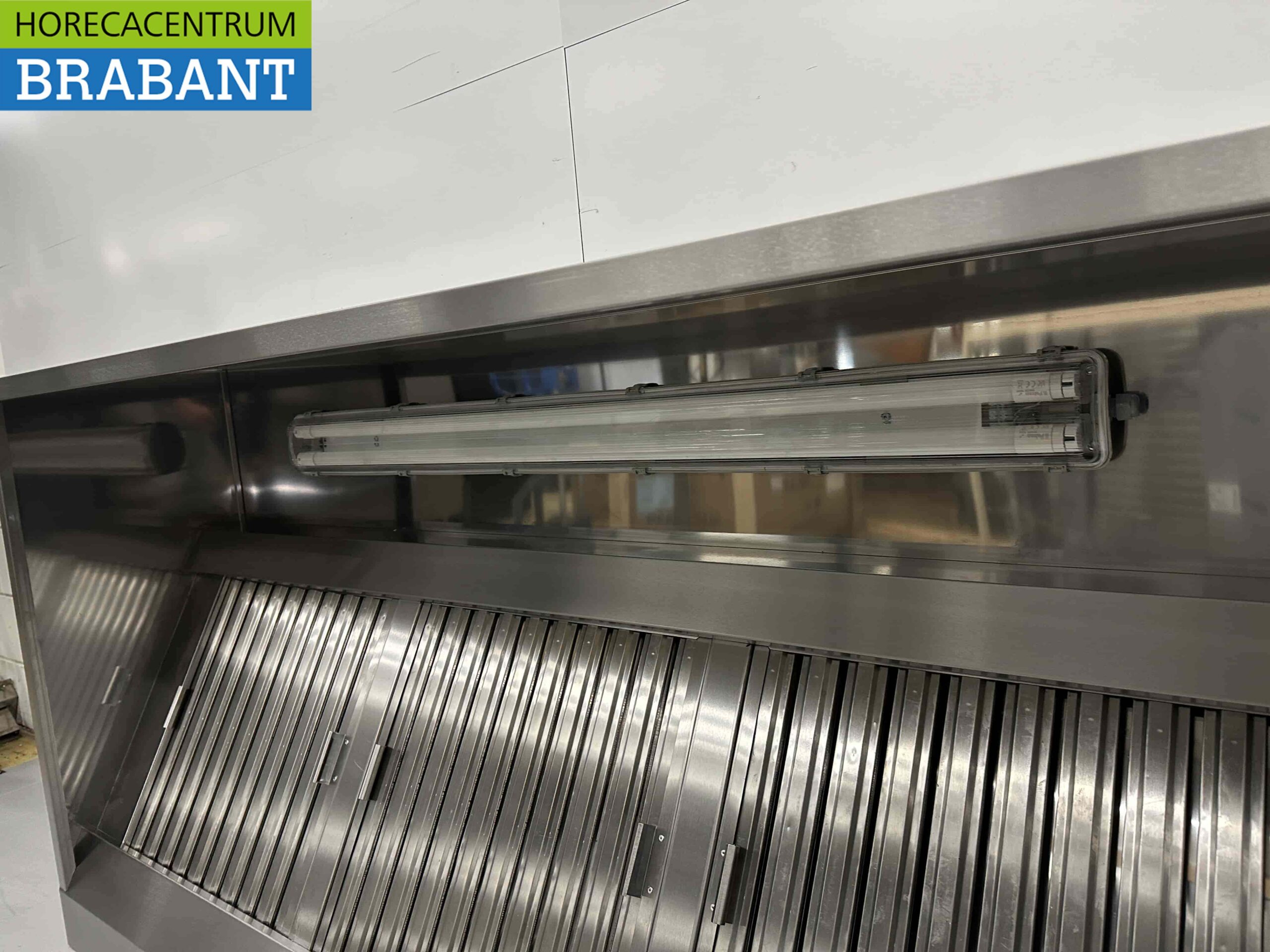 Stainless steel extractor hood Extractor hood with slatted filters 180 ...